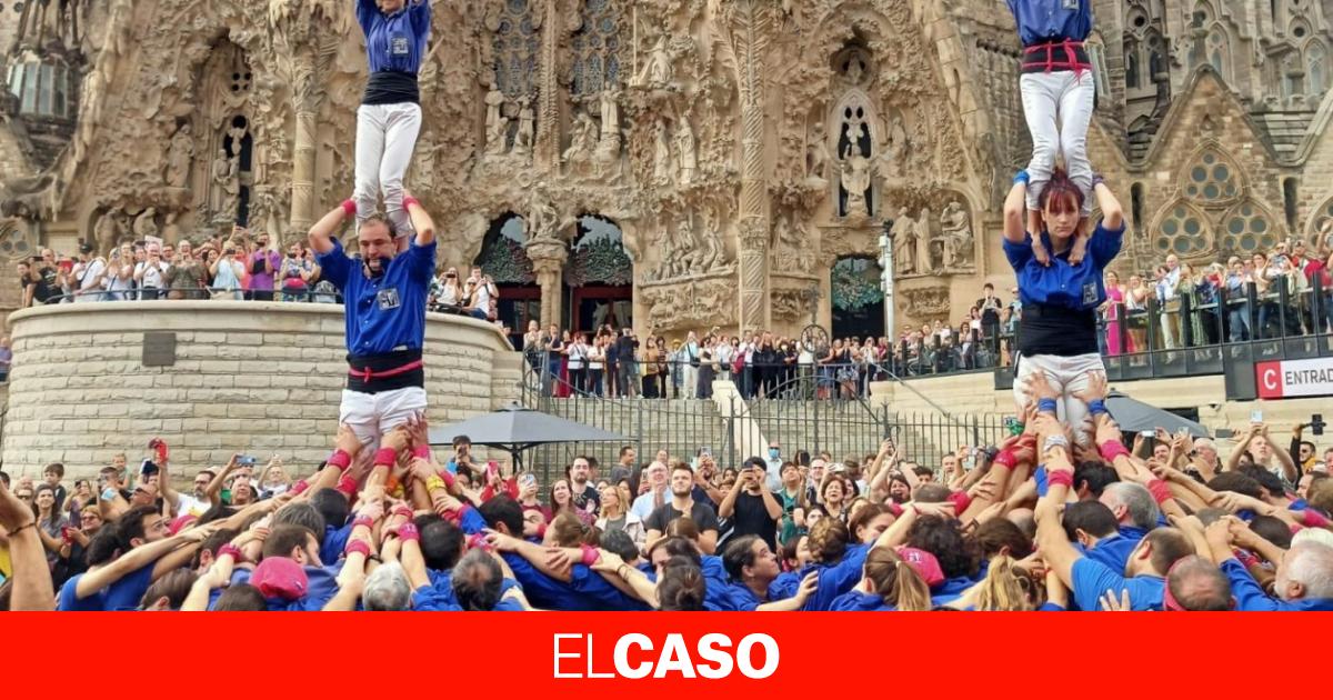 Ocho heridos en una caída durante el 20.º Aniversario de los Castellers ...