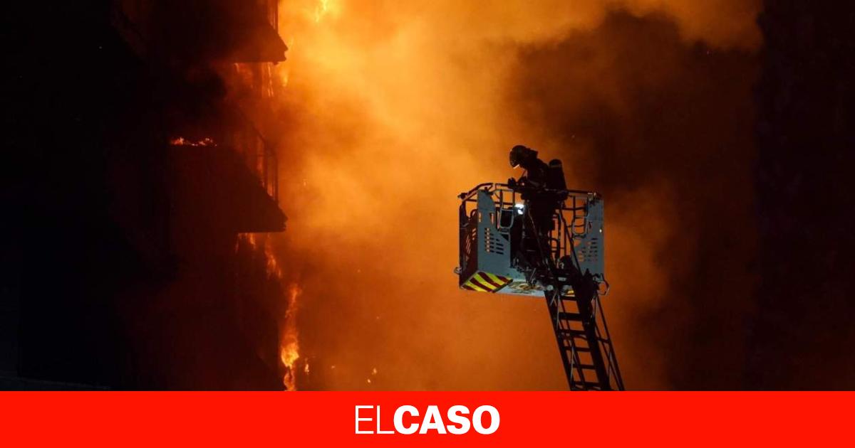 Los equipos de emergencia confirman la muerte de cuatro personas en el ...
