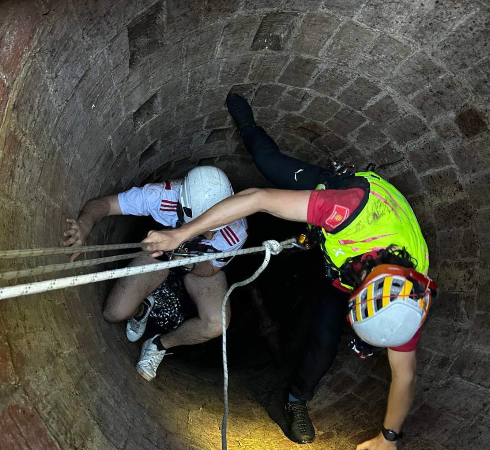 Rescaten un noi atrapat en un pou a Llinars del Vallès: ferit després ...
