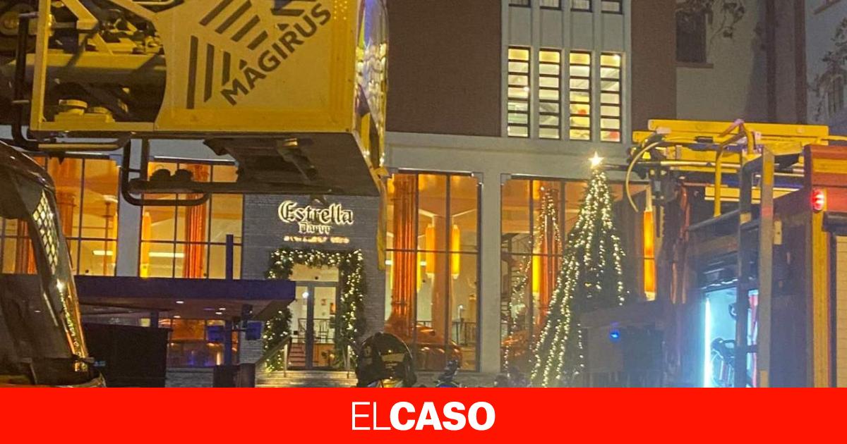 Incendio en el sótano de la antigua fábrica de Estrella Damm, en el ...