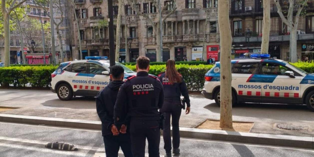 Cae la narcotienda del ‘chemsex’ en la Gran Via de Barcelona ...