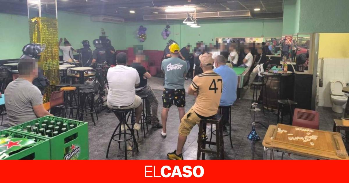 Abaixen les persianes, però el joc continua: descobert un local que feia de casino il·legal a l ...