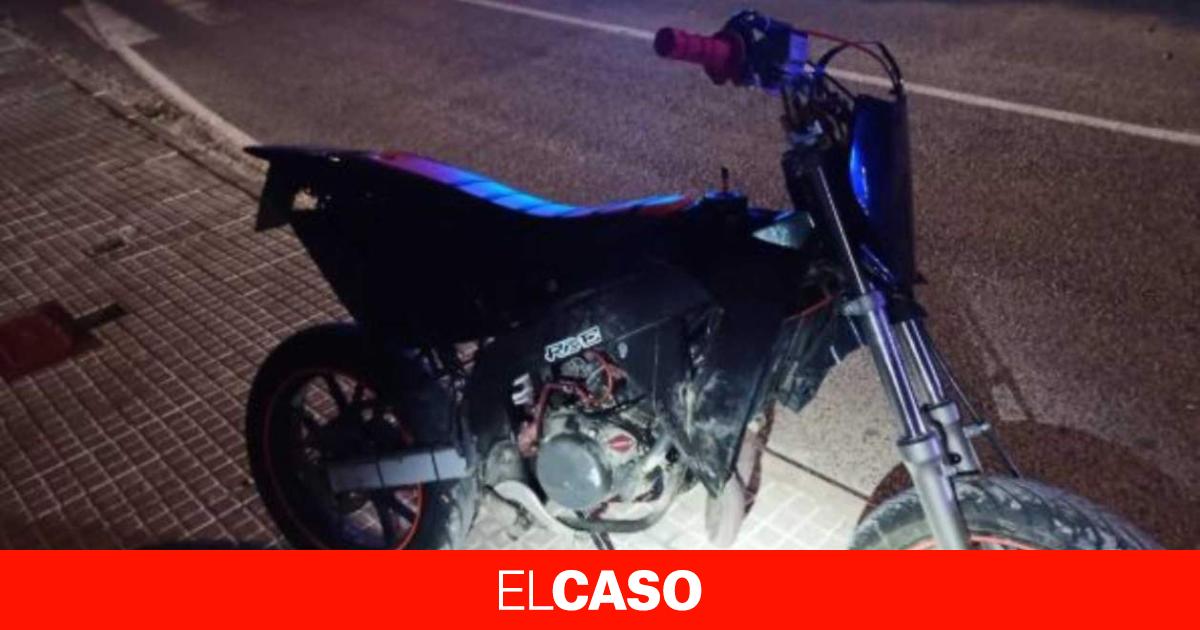 La fugida de tres nois en motos il·legals a Sant Martí Sarroca deixa un ferit i el cotxe ...