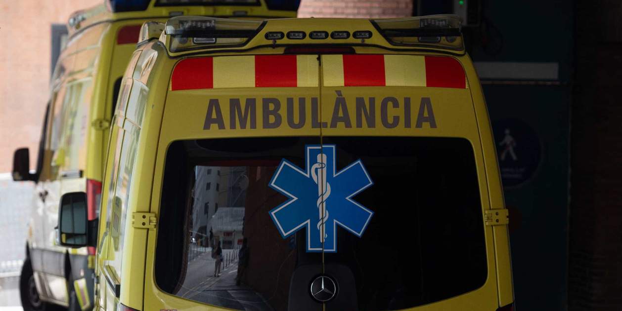 Dues dones ferides greus en esfondrar-se la terrassa d'un pis a Girona