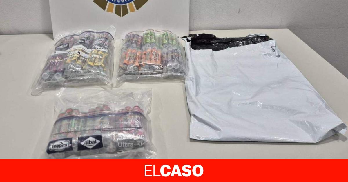 Muchos colores y poca maña: pillan a un "artista" con 150 porros ...