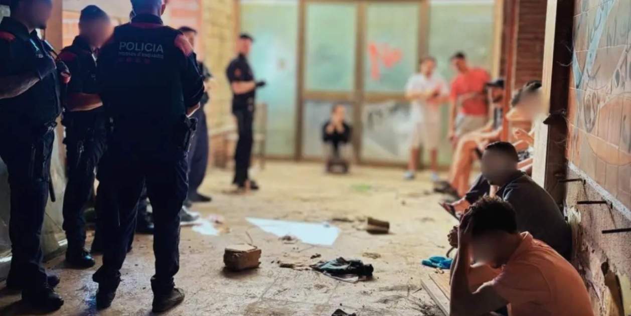 Redada policial en el problemático hotel ocupado de Santa Margarida i ...