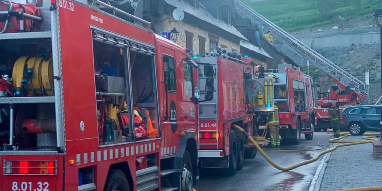 Un muerto y un herido en el incendio de un edificio en el centro de Vielha